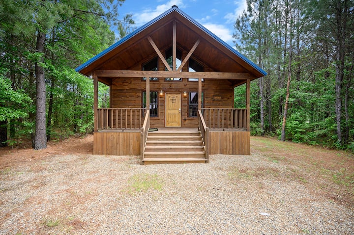 Luxury Broken Bow Cabin By Casino | Hot Tub