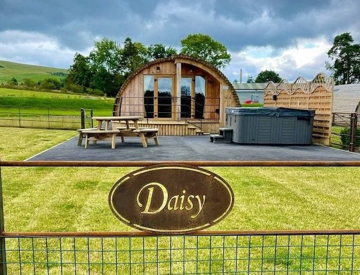 Daisy 2 bedroom glamping pod with hot tub in Saint Harmon, Wales, United Kingdom - Airbnb