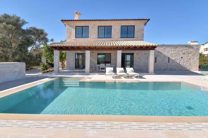 Corso Luxury Villa For 6 In Portocolom - Portocolom