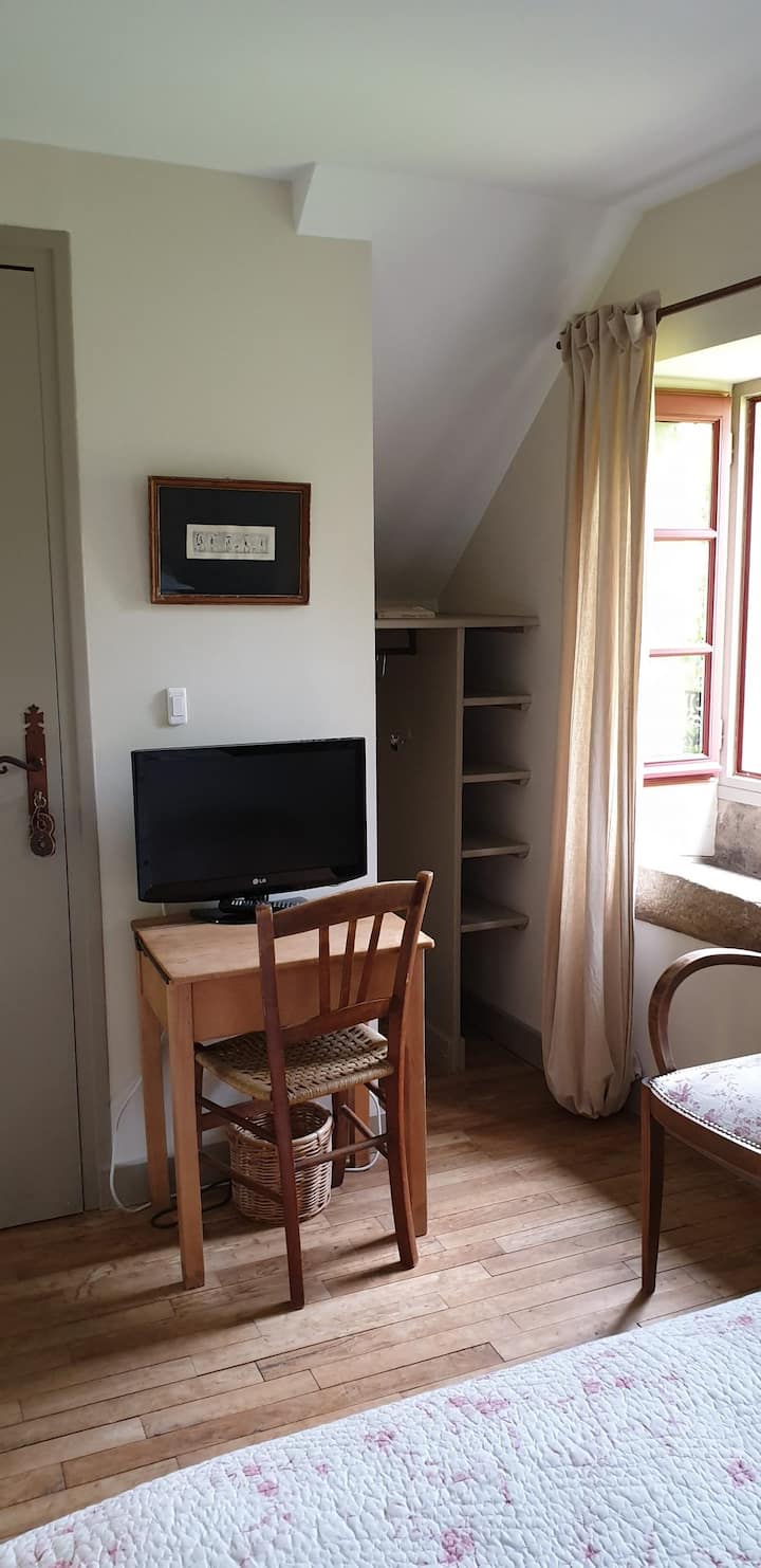 Nedde, Le Verrou, Chambre 3, Vue Sur Le Jardin. - Lac de Vassivière