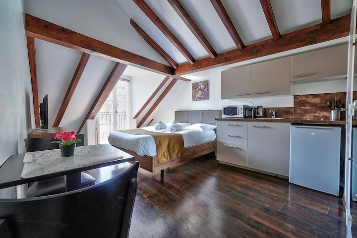 Studio : Louvre / Saint-honoré - Paris 8e Arrondissement