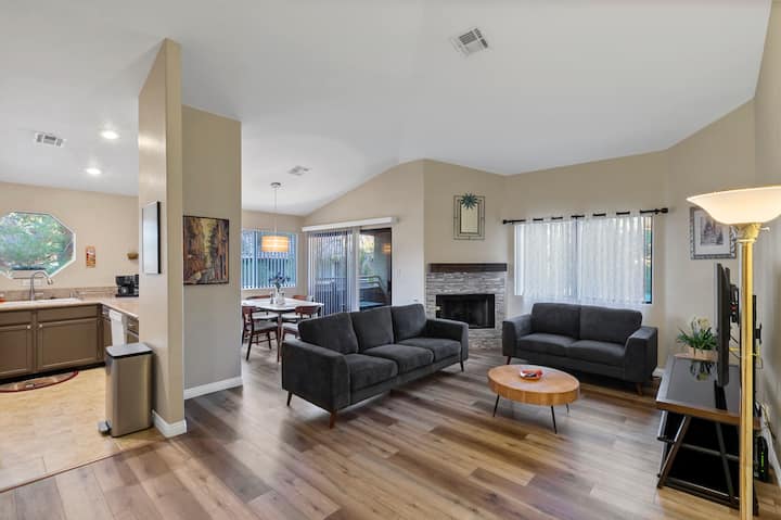 24hr Host - Vaulted Ceiling & Tennis U008 - Las Vegas