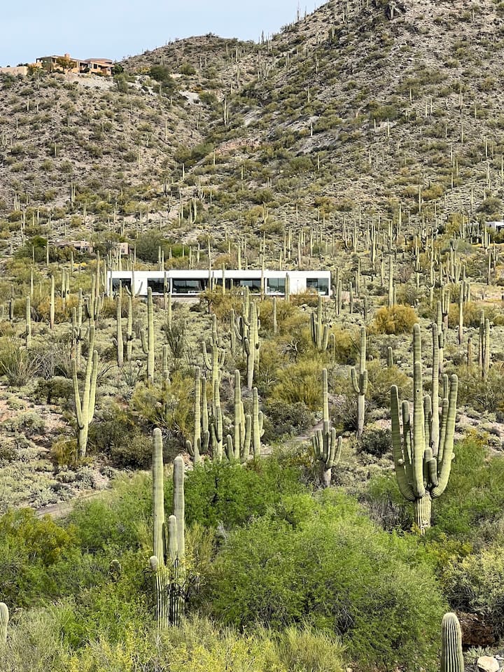 Contemporary Retreat, In The Desert. - Carefree, AZ