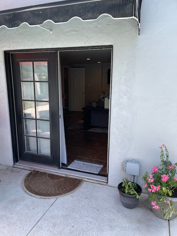 Cozy Casita To Unwind & Feel At Home. Jacuzzi/pool - Bakersfield, CA