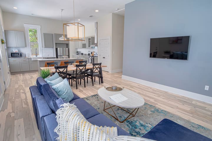 Incredible New 3br/2ba Near Downtown - San Antonio, TX