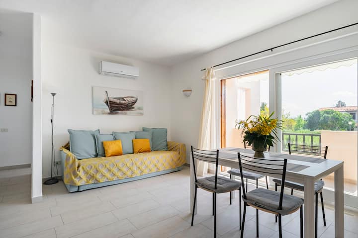 Lovely Bedroom With A Private Bathroom And Terrace - Golfo Aranci