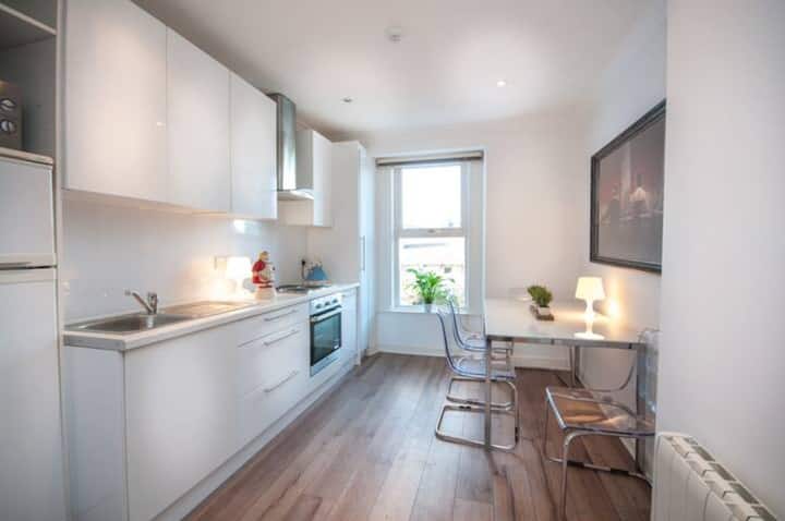 Rathmines 3 Bed Georgian Apartment - Dublin
