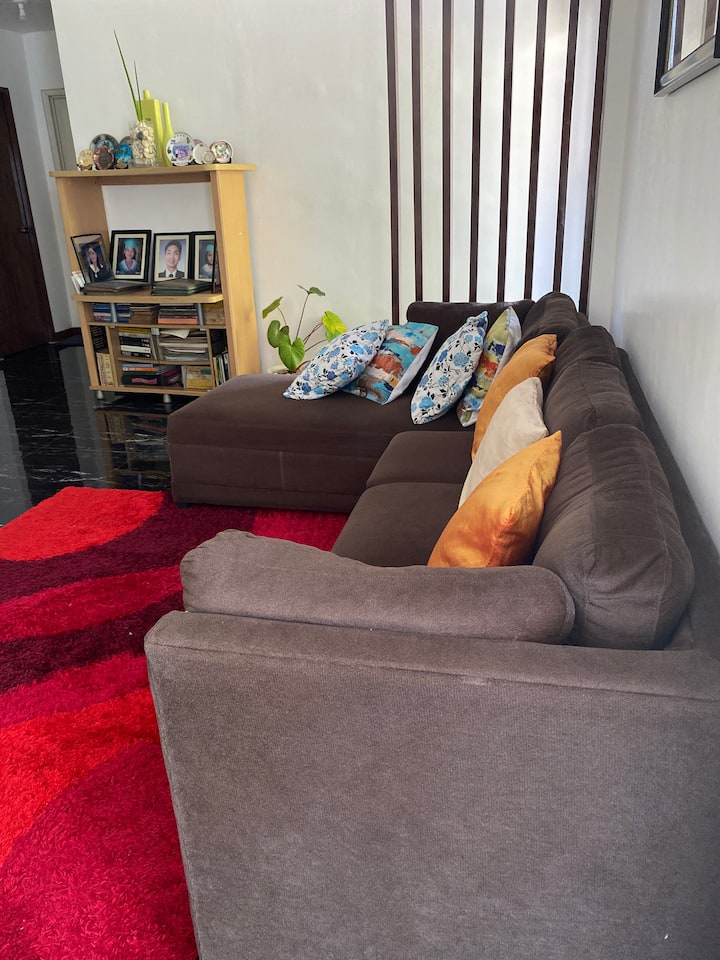 Jp Farmville 3 Rooms Unit With Relaxing Ambiance - Taytay