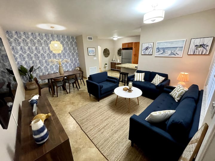 Waterway Modern One Bedroom Condo Across Beach - Hollywood, FL