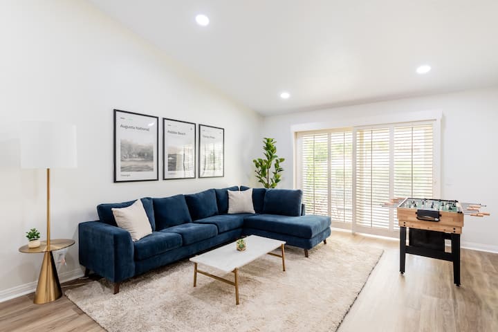 Newly Remodeled W/pickleball, Tennis & Golf! - Palm Desert, CA