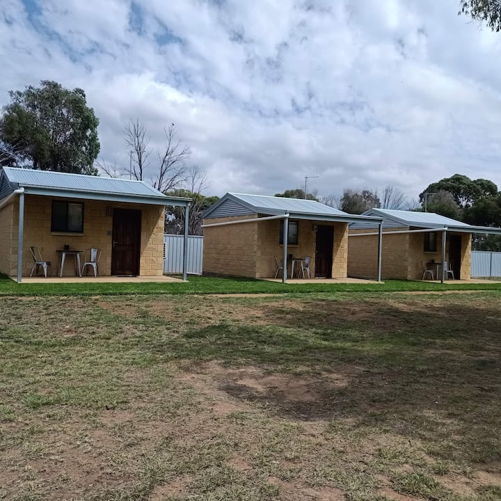 "Little Farm Cabins " #1 - Dunedoo