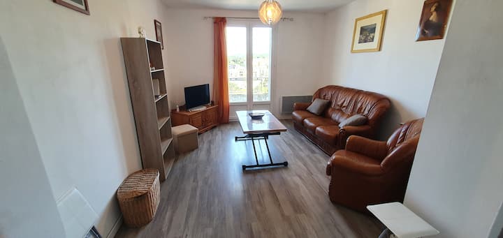 Joli T3 Tout Confort Avec Parking En Centre-ville - Corte