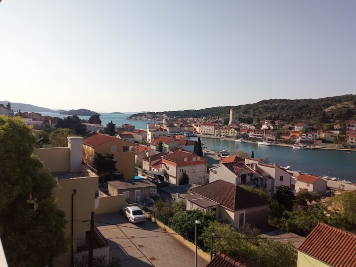 Sea View Apartment - Pirovac