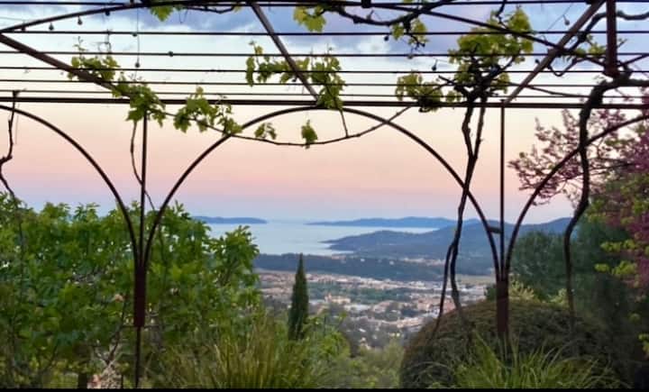 Maison Vue Sur Mer Dans Propriété Familiale - Bormes-les-Mimosas