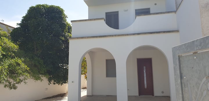 Villa A Pochi Passi Dalla Spiaggia Di Baia Verde - Gallipoli