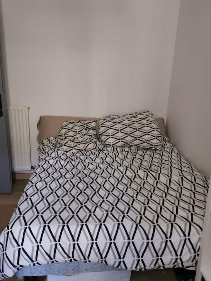 Chambre Dans Maison Familiale - Volvic