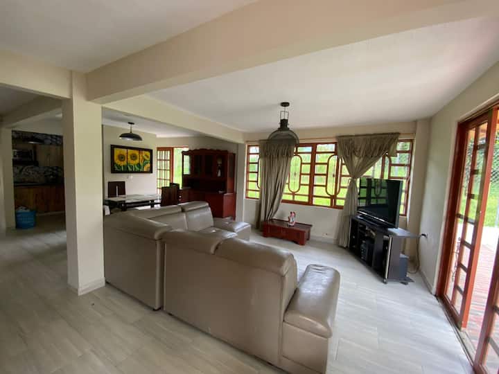 Hermosa Casa Campestre Con Piscina Y Jacuzzi - Ginebra