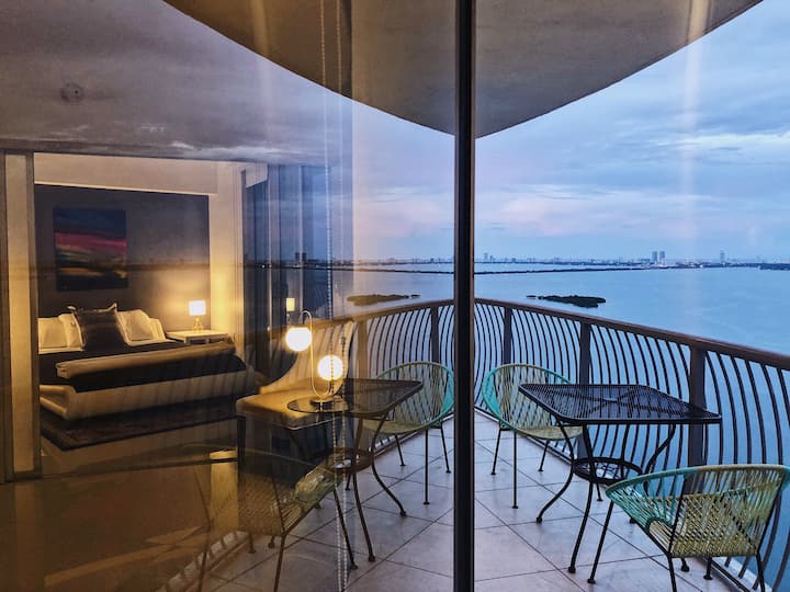 Sunrise Water Views. 2 Bedrooms. @ Komuna_rentals - Miami, FL