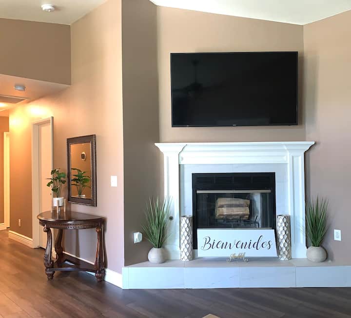 3 Br 2 Ba
5 Min To Fyi Airport
No Cleaning Fee - Fresno, CA