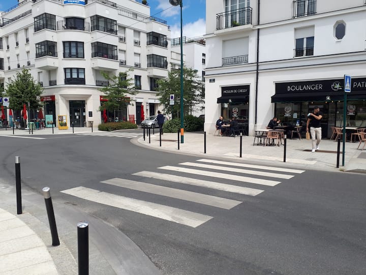 Superbe Appartement Neuf, 5 Voyageurs, Pk Gratuit - Chessy