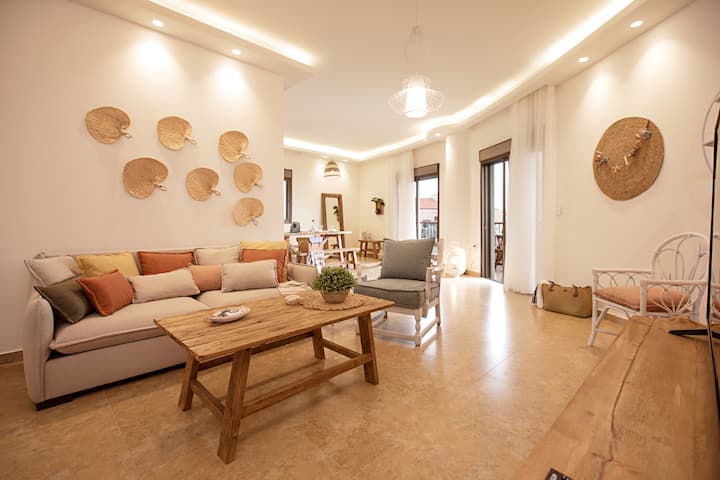 ★ Delmare 3-br Apartment In Batroun - Libano