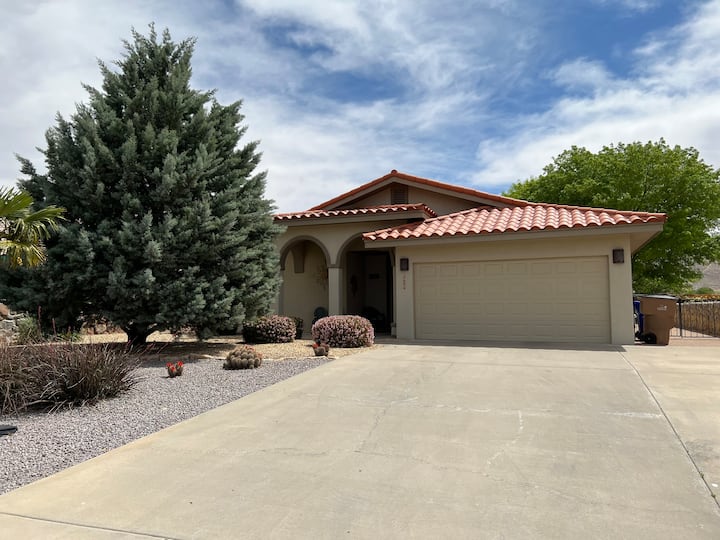 Desert Breeze Escape - Las Cruces, NM