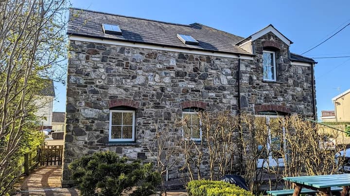 Sea Front 3-bed Cottage With Free Parking - Amroth