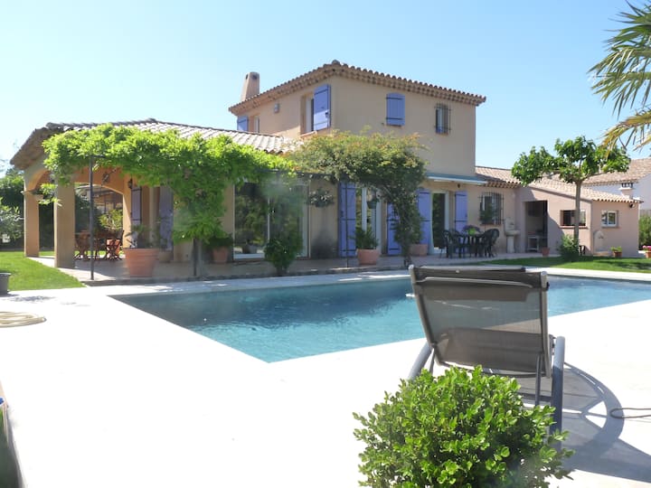 Villa Spacieuse, Calme + Piscine à Aix En Provence - Aix-en-Provence