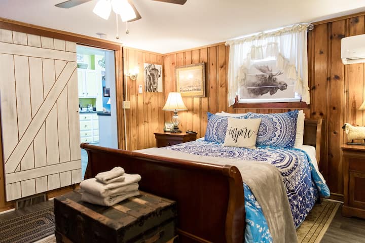 3 Bedroom House Near Lexington W/ Hot Tub! - Natural Bridge Zoo, Natural Bridge