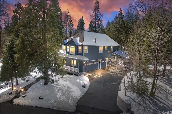 Gorgeous Mountain Villa Fishing Pool Spa Gym Games - Crestline, CA