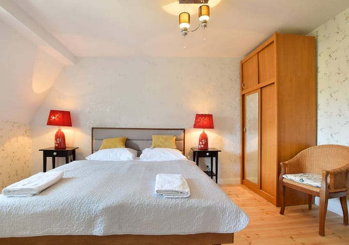 Apart. 47m2- 2pok. Salon+kuchnia+osobno Sypialnia - Náchod