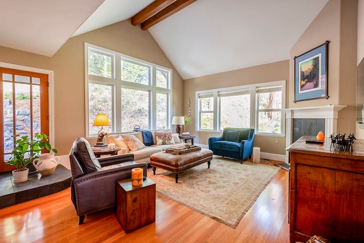 Beautiful 3bedr Luxury Home, Walkable Nevada City - Nevada City, CA