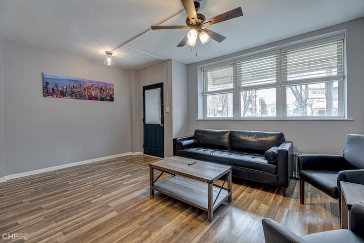 2br On Great Block In Pilsen - Chicago