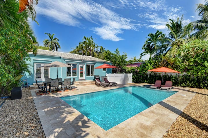 Tropical Pool Home On Golf Course & Near Beach - Lake Worth, FL