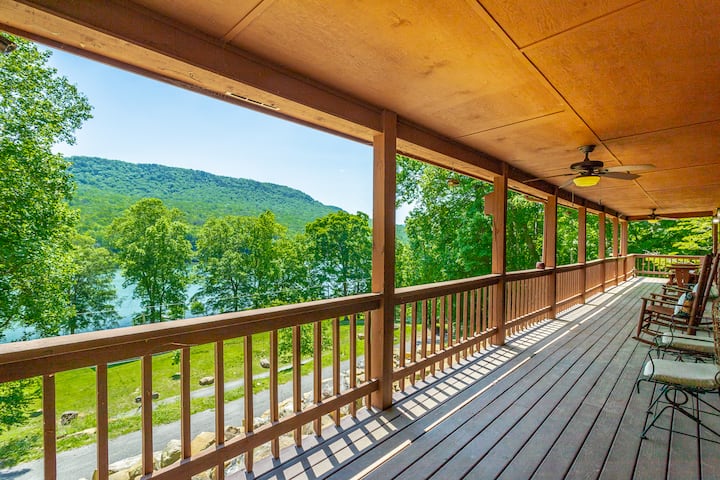 River Rock Lodge - Nickajack Lake, TN