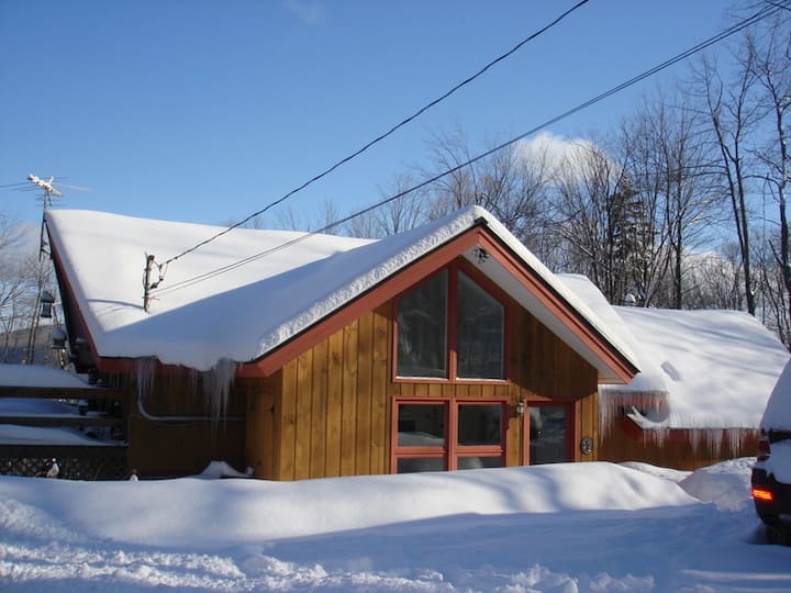 Tranquility Work From Home 3 Bedroom With Jacuzzi - Dover, VT