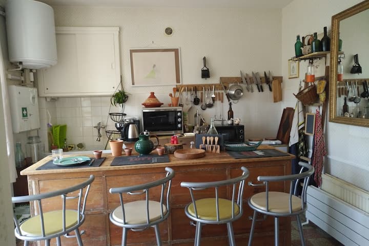 Voyage Dans Le Temps Maison Vintage Grand Terrain - Le Creusot