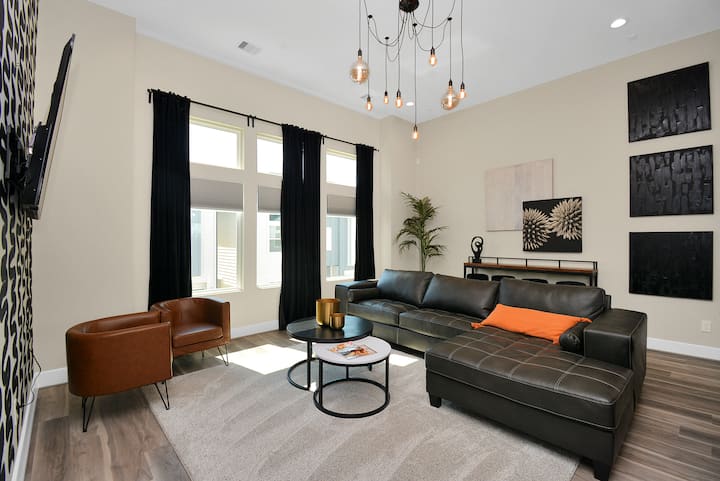 Illusion House - Quick Drive To Airport & Malls - Houston, TX