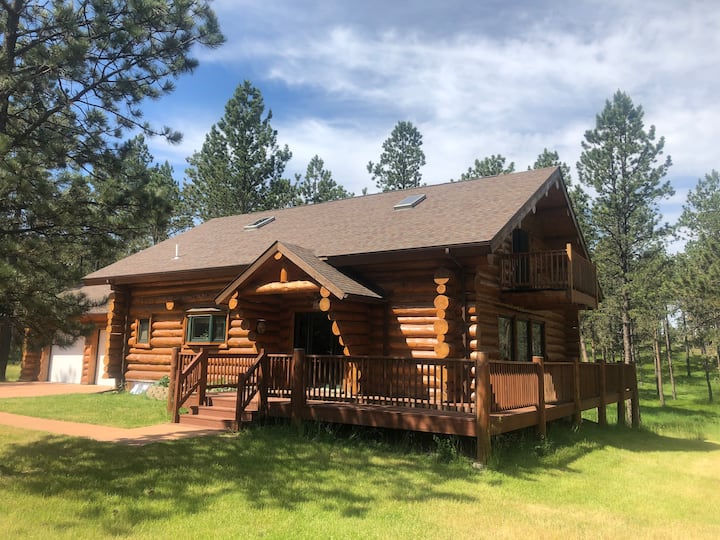 Whispering Pines - Log Cabin In The Southern Hills - Custer, SD