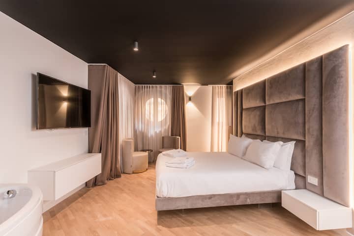 Brera Luxury Suite Near Duomo. With Wifi. - ميلانو