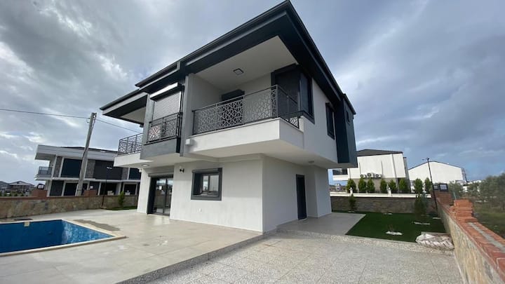 Tolle Neue Villa Mit Einem Poll Und 4 Schlafzimmer - Aydın