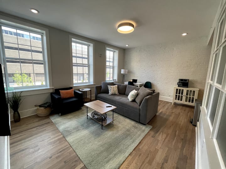 New Court Street Condo - Perfect Central Location! - Cincinnati, OH