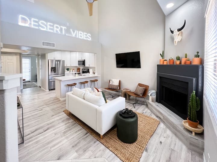 Upgraded 2-br Condo In Popular Uptown Phoenix - Chase Field - Phoenix