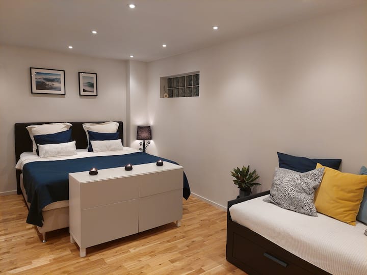 Cozy 1-bedroom Apartment With Free Parking - 스톡홀름