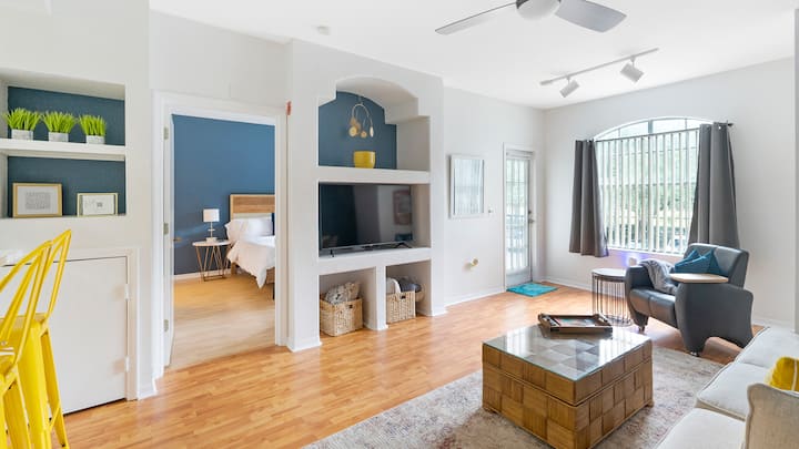 Bright And Cheery 1 Bedroom Condo With Pool + - Temple Terrace