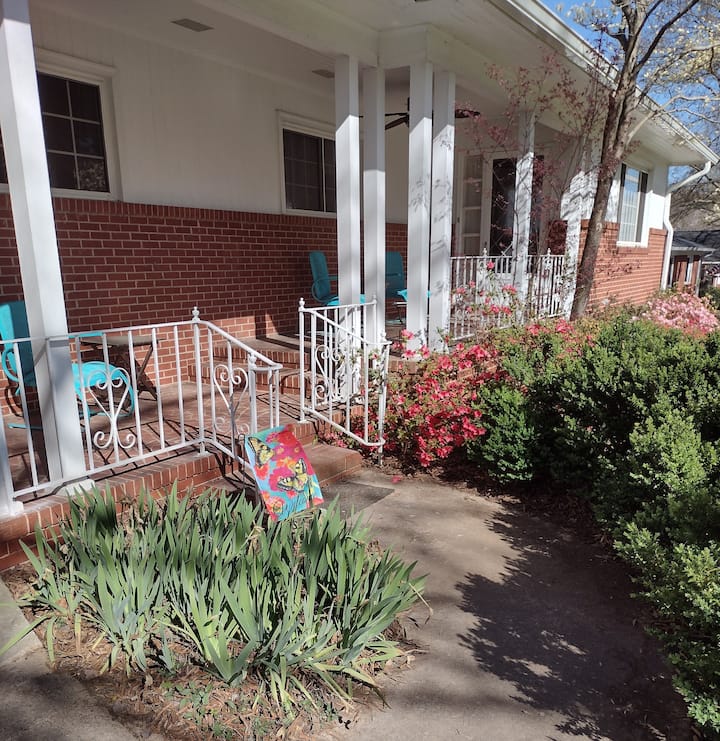 Mid Century Comfy 7 Minutes From Uptown - Stonehaven - Charlotte