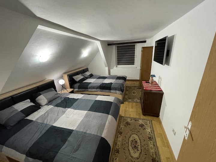 Cheerful 3-bedroom Townhouse For Your Pleasure - Bran