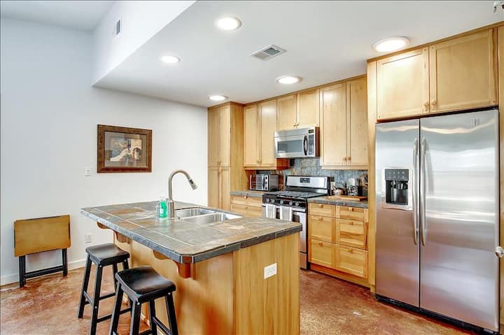 Austin Works 2 Br 2tb Wifi Minutes From Downtown - Austin