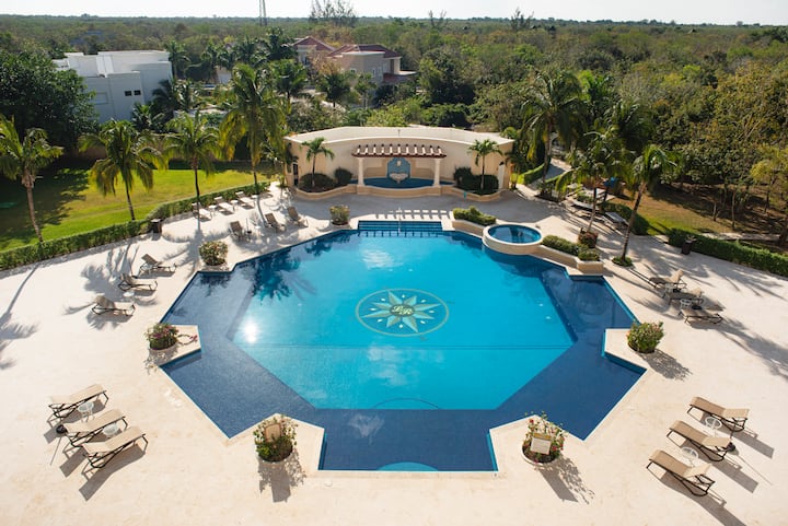 Ray's Cozumel Condo | Landmark 2 Bedroom W/ Pool - Cozumel