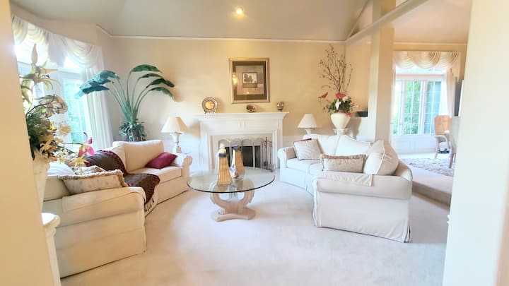 Luxury $3 Million$ Home Minutes From Microsoft! - Sammamish, WA